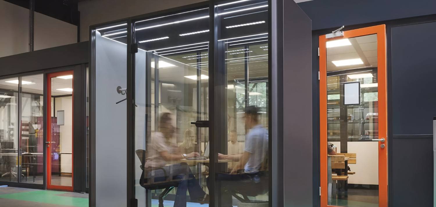 Modern Office Glass Partition Design for Privacy